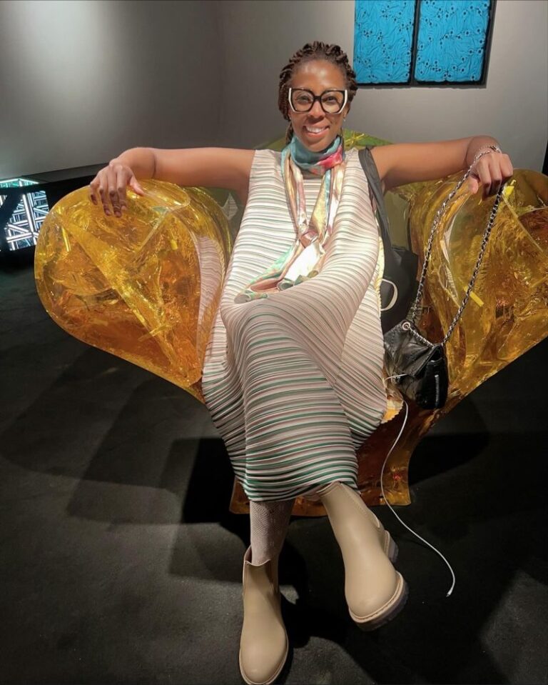 Artpreneur and curator, Ifeoma Dike, gives a mini tour of PAD Paris ...