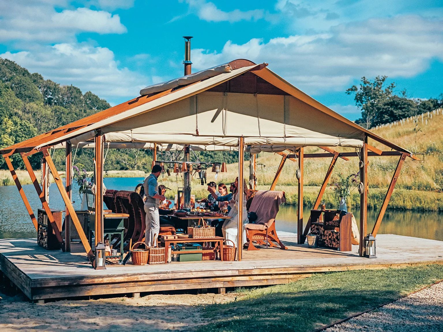 Ultimate (Outdoors) Fine Dining: The Cashmere Caveman Wild Kitchen ...
